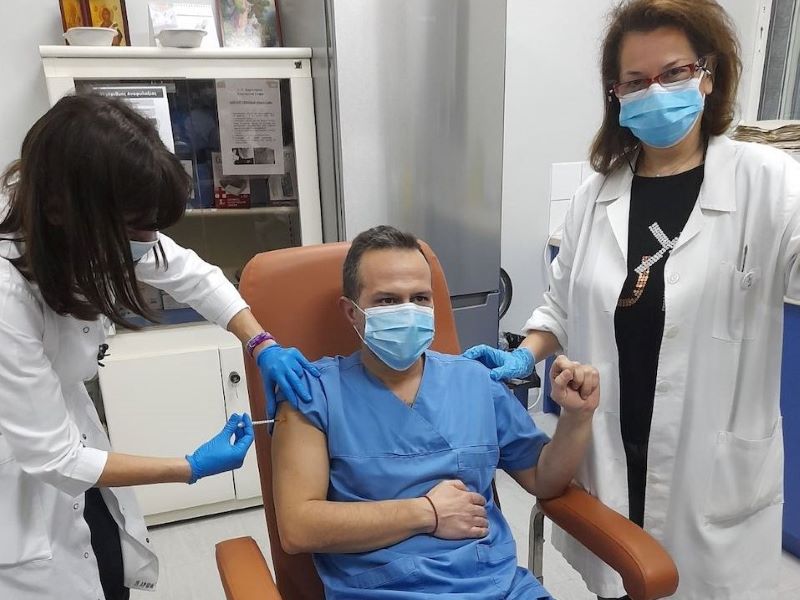 Αναφυλαξία και άλλες αλλεργικές αντιδράσεις μετά την πρώτη δόση του ...